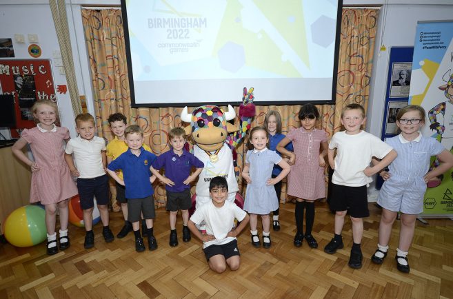 Perry the Bull brings Commonwealth cheers to Tenacres - The Redditch ...